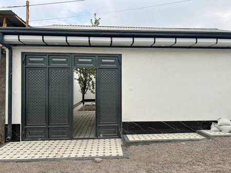 Продается дом 1,37 сот. за Паркентским рынком (J3257)