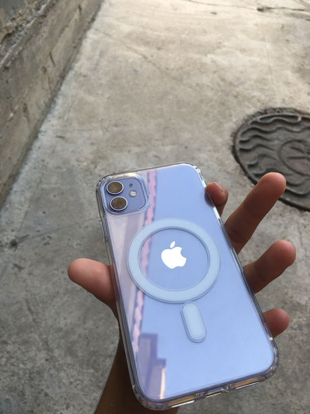 Iphone 11 128 GB Purple