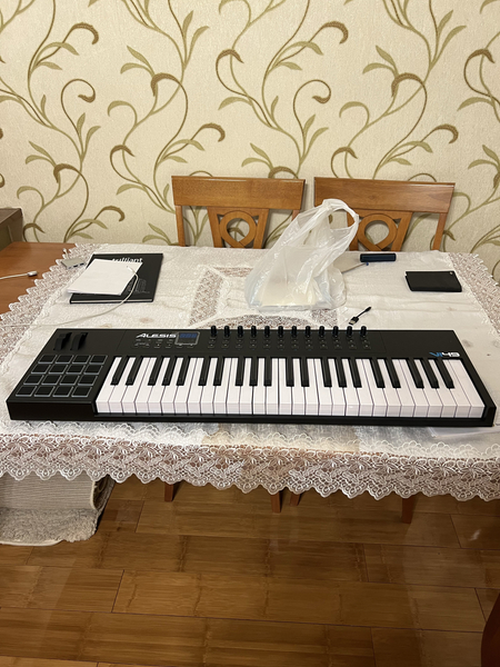 Новая Midi клавиатура Alexis VI 49