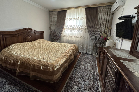 Uchastka 6 sotix, 2 qavat, 9 xona, 2 oshxona, 3 sanuzel, bassesin.