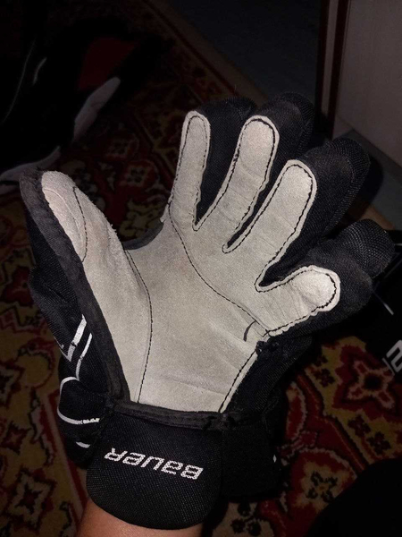 Продам перчатки хоккейного игрока марка Bauer, модель NSX, размер 11