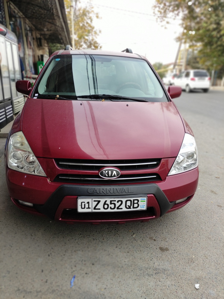Kia Carnival 11000yana kelishamiz
