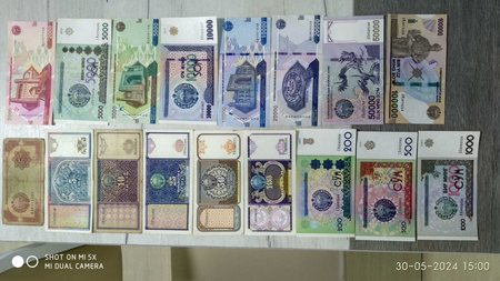 Купюры разных стран в том числе и Узбекистана