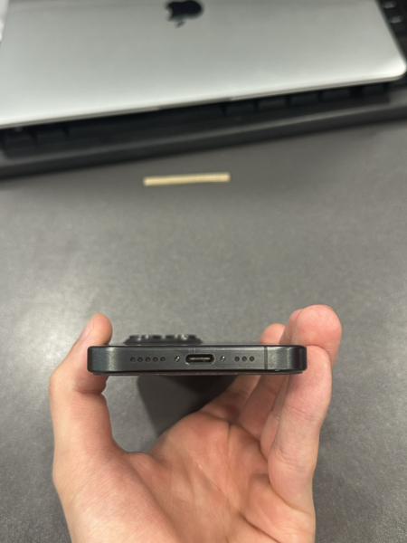 Iphone 15 pro black titanium 128gb  sim+ esim