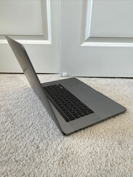 MacBook pro 16inch  2019 i9 Ram 32 1 TB