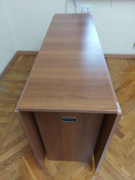 Стулья со столом