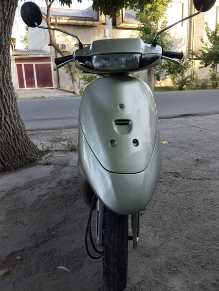 Skuter Suzuki lets2 50cc
