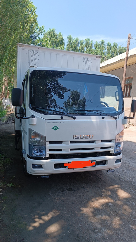 Isuzi  yuk mashina 2019-yil