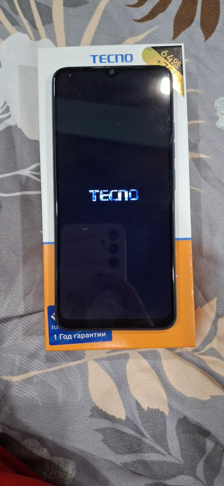 Телефон Techno Spark