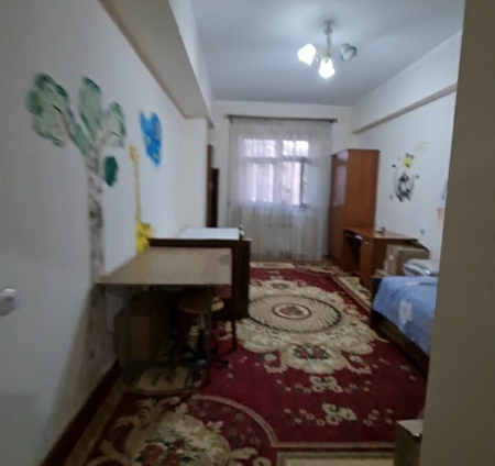 Срочно продаётся квартира Алмазарский рн  3х ком
