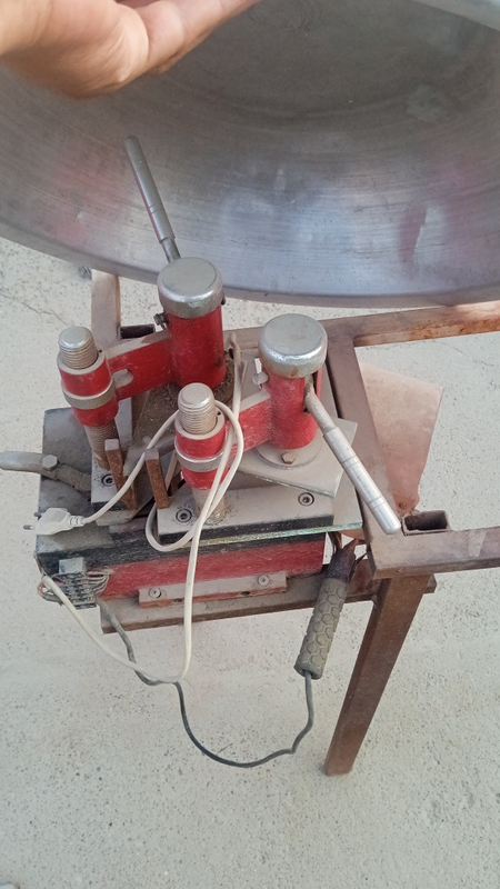 Akfa eshik rom yasash uchun instrument lar xolati alo darajada
