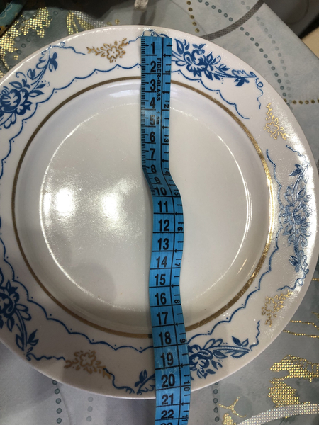 Продаются тарелки.
