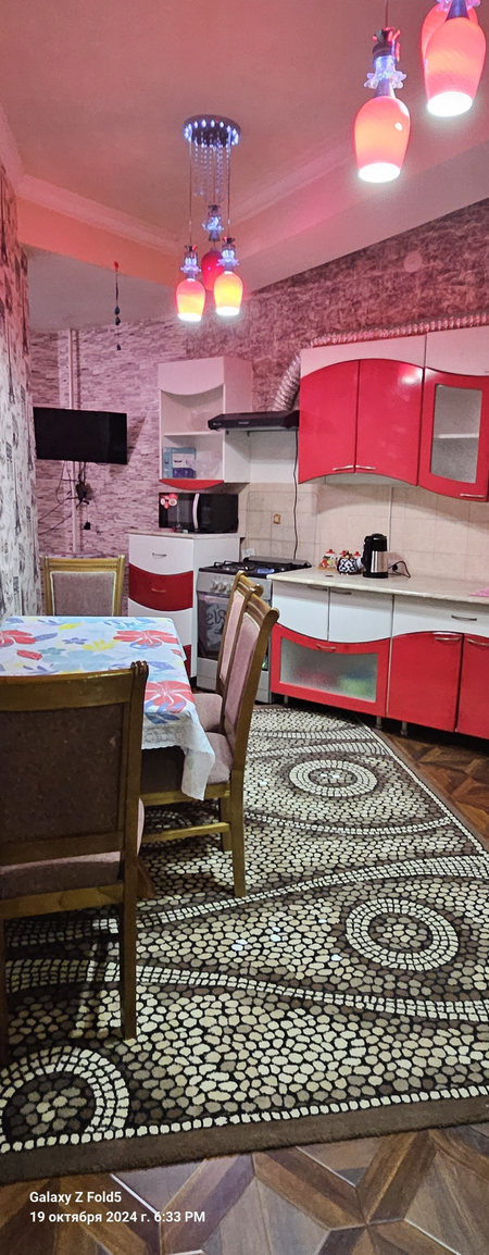Сдаётся 3 комнатная квартира