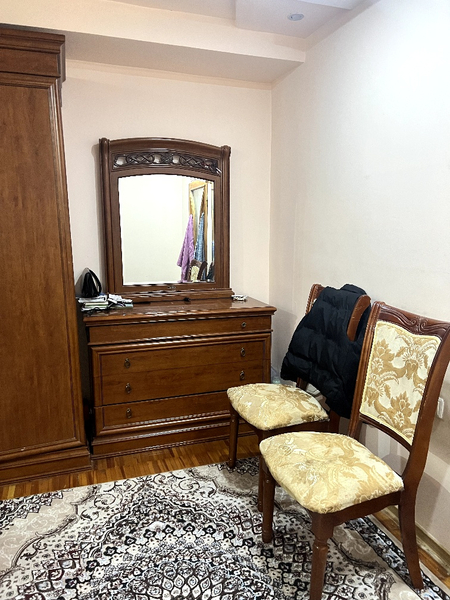 Kvartira Qizlarga