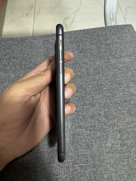 Iphone 11 128 GB Qora