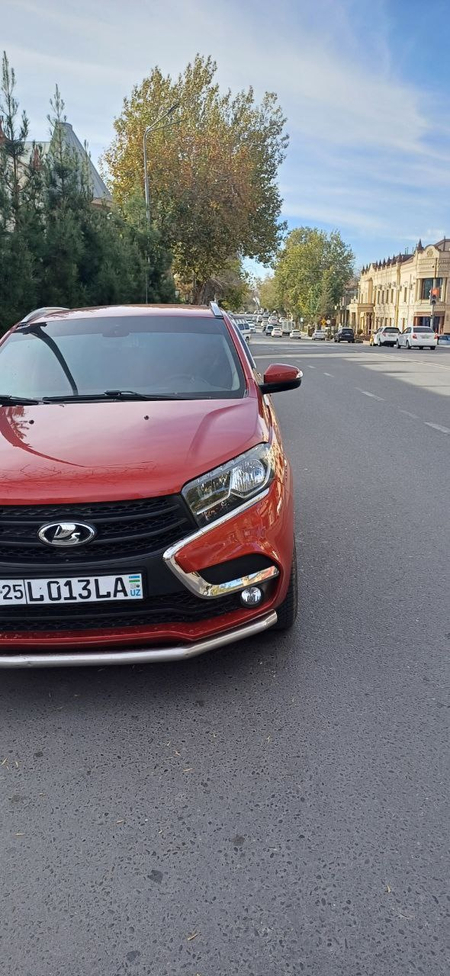 Lada Xrey sotiladi