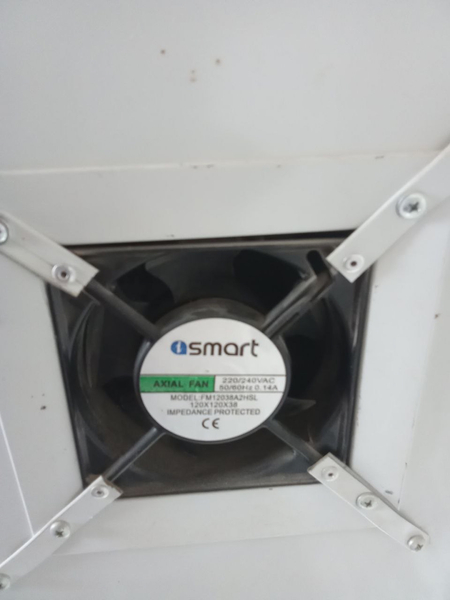 Инкубатр сотилади 220W