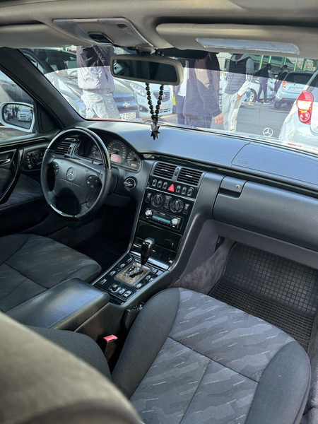 Mersedes benz W210 avangarde . Sotiladi srochna