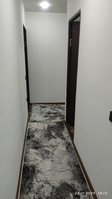 Dom 2xonali srochna sotiladi