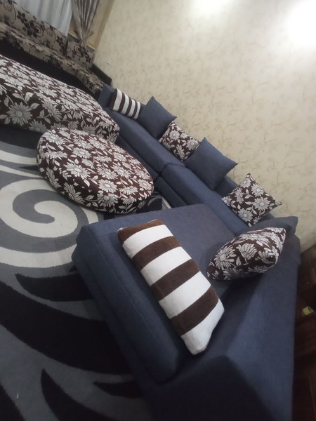 Уголок, диван, кресло, стул от 1.500 до 2.500