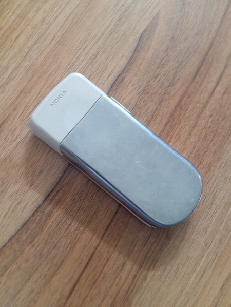 Nokia 8800 siroko xolati zor