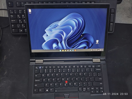 Lenovo thinkpad x380 Yoga ноутбук