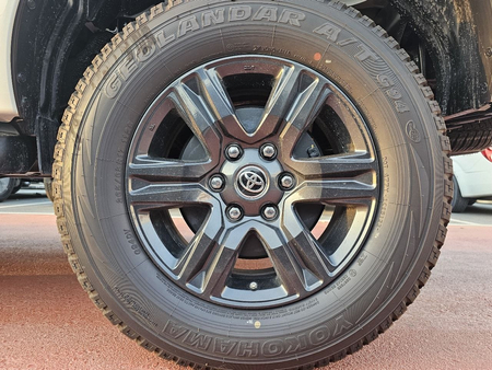 TOYOTA HILUX 2.7 VVTI 2025 модели