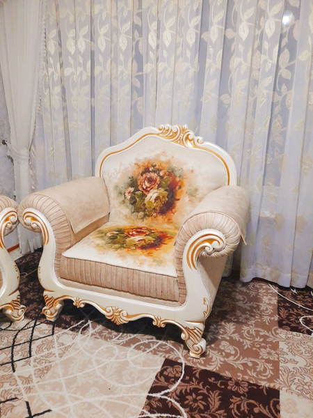 Мягкая мебель в гостинную. Классика