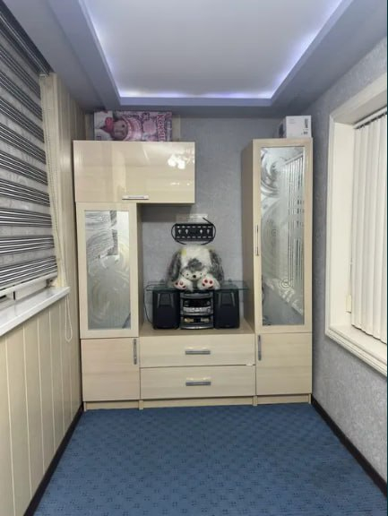 Чиланзар 12кв  3/4/4 Кирпичный Балкон2*6м² Общ пл70м² +Мебель+Техника