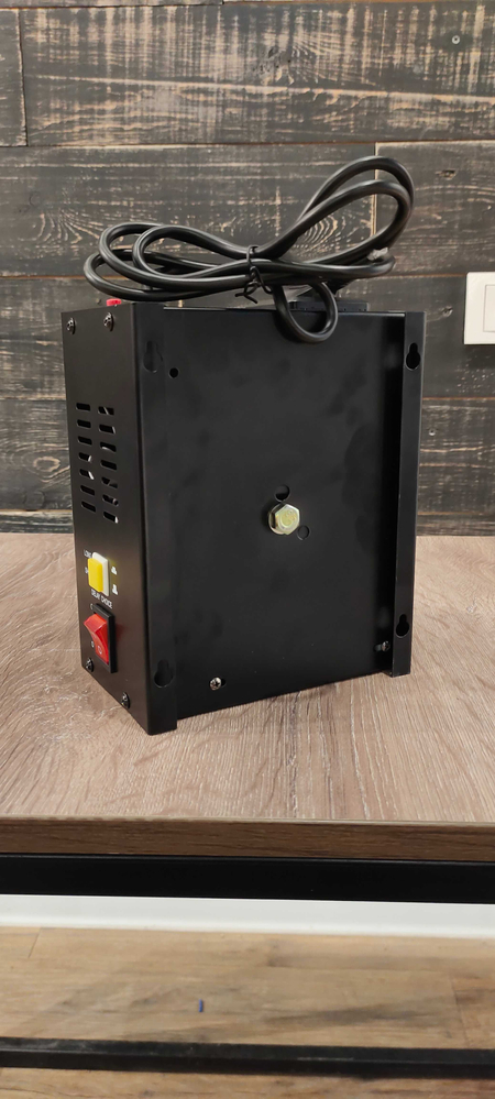 Стабилизатор релейный / Stablizator / Welkin 500 VA (400 W) 220v новый