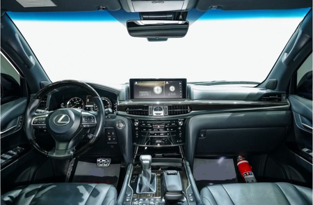 Отличная машина LEXUS LX570
