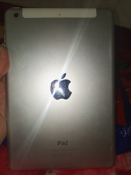 iPad aplle model A 1490