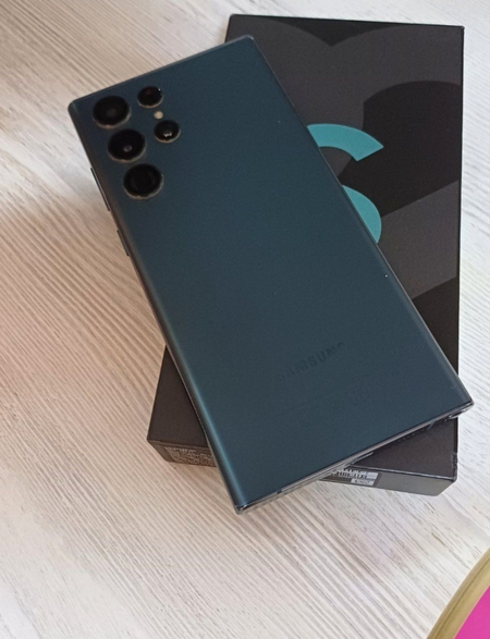 Samsung S22 Ultra 5G Vetnam 2simkartali 
Yangi xali 3oy buldi olganimg