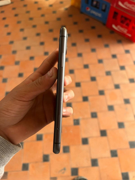 iPhone 11 яхши холата 128гб емкаст 80%