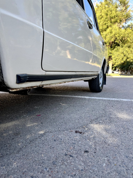 Vaz 21011 srochna sotiladi