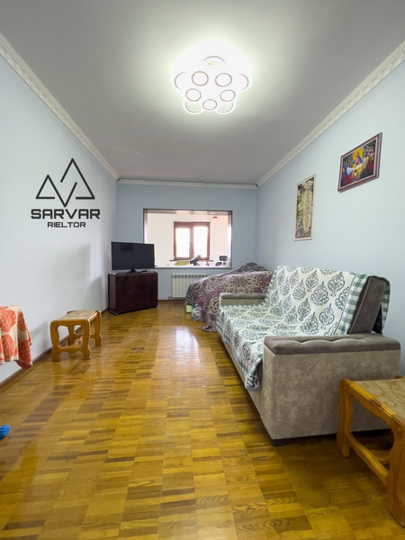 Продам 2/4/4 Буюк ипак Йули 77 серия