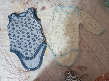 Скидка!Бодики на мальчика на 4-7 месяцев.