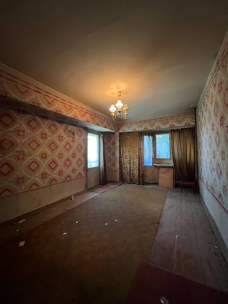 Продам квартиру на ц5 4/5/9 100кв.м