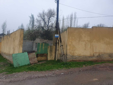 Хумсонда дача учун 4,5 сотих ҳовли сотилади!!!