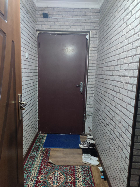 Срочна арзонга уй сотилади