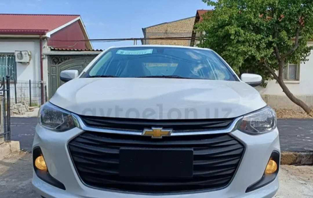 Автомобиль Chevrolet Onix