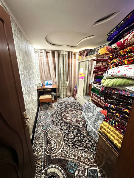 Срочно продаётсЯ 3х комнотная кв. 70м2. Согдиана.