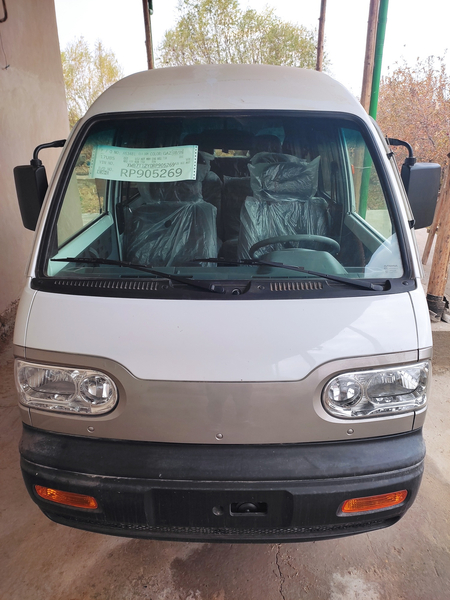 Damaz salondan kecha chiqqan prabeg 0