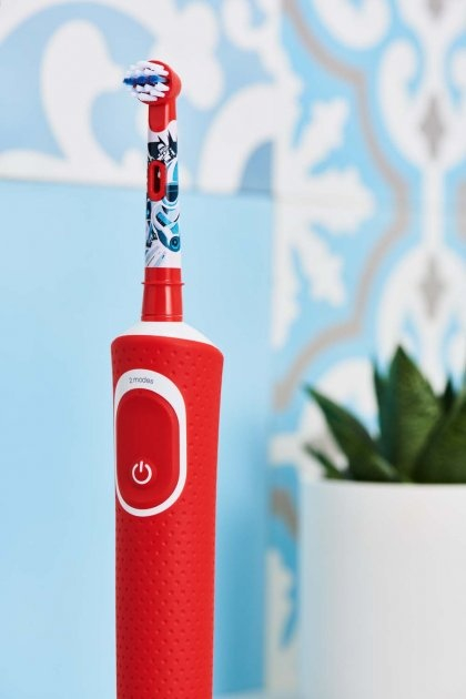 Электрическая зубная щётка Oral B звёздные войны