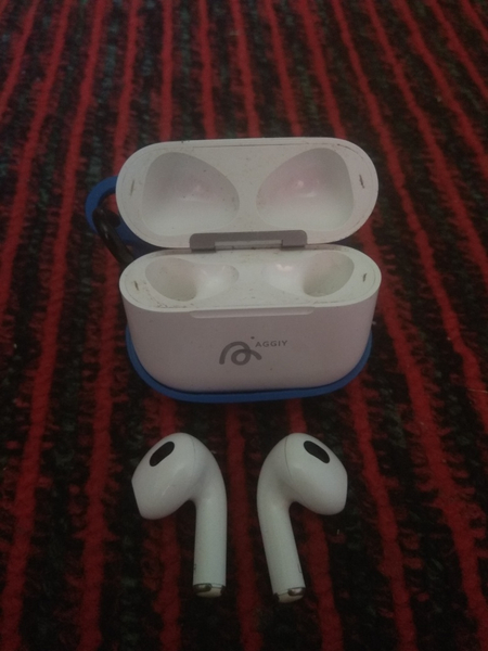 Airpods sotiladi sifati yaxshi