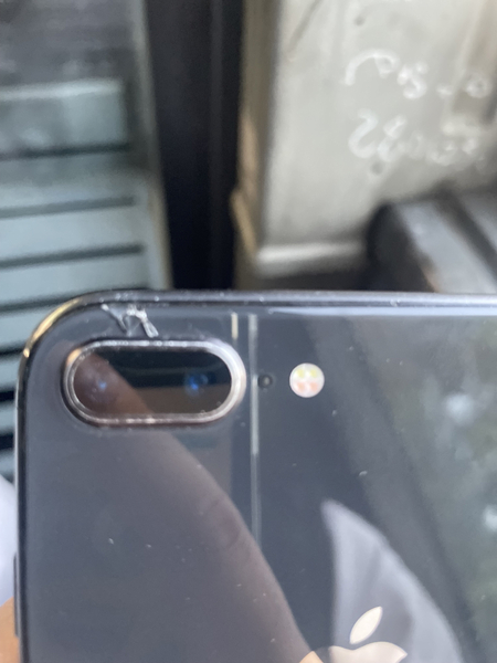Iphone 8  plus 64 gb