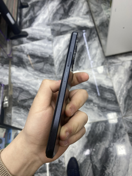 Note 12 4/128gb srochni