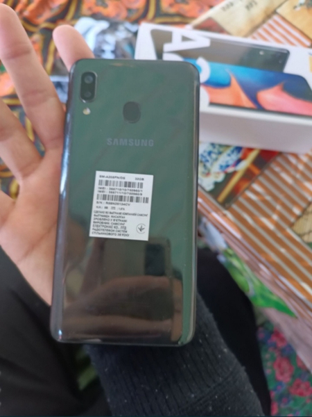 Samsung A20 sotilodi.