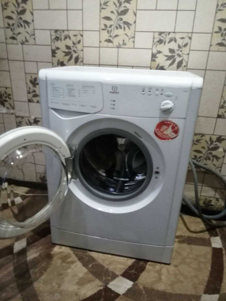 Продаётся своя автомат.стиральная машина INDESIT 5 кг.