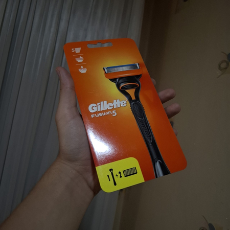 Новый станок для бритья Gillette Fusion 5